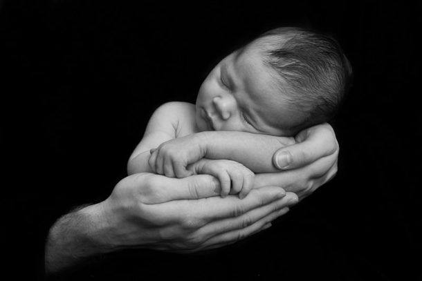 Butterfly lighting for portraits (how and when to use it)