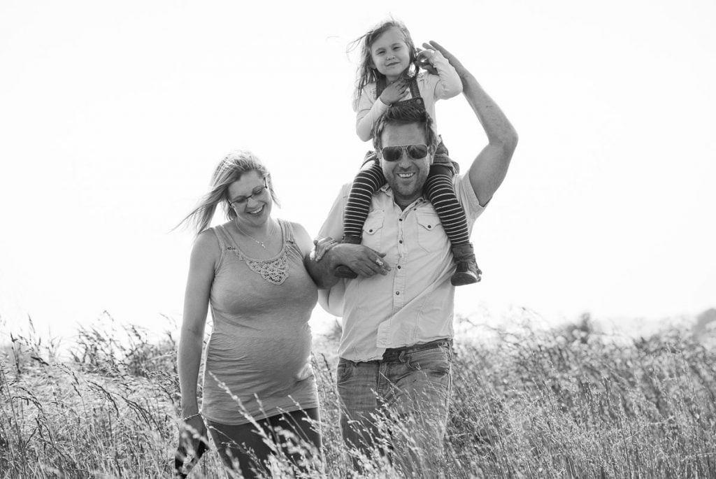 7 family portrait photography tips for outdoor photoshoots