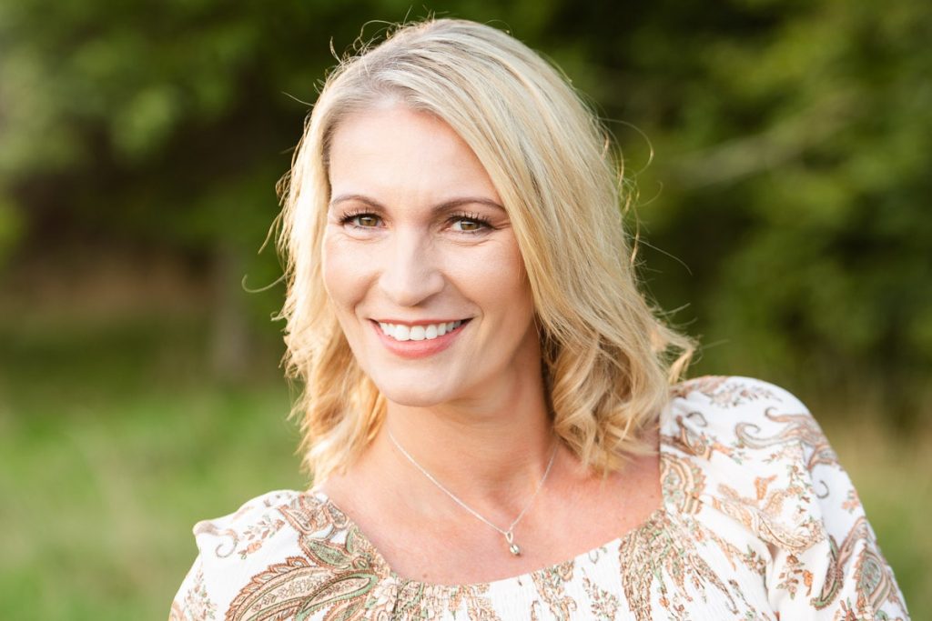 Different types of lighting in photography (portrait lighting 101)