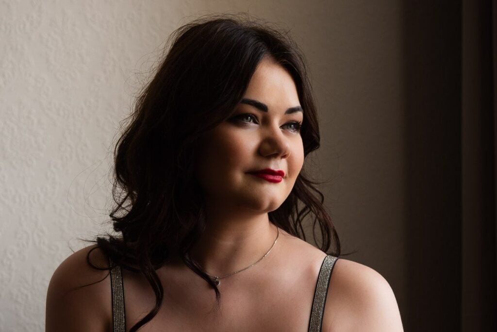 How to use directional lighting for portrait photography