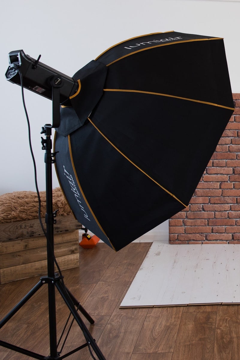 Photography umbrella vs softbox for portrait lighting