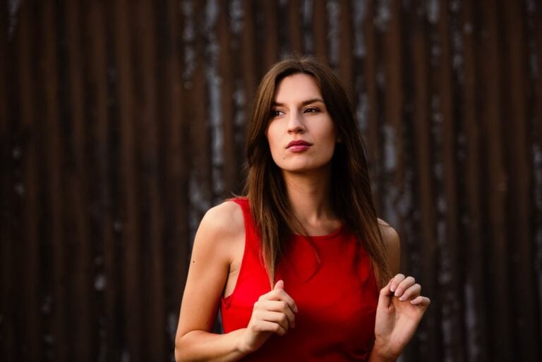 What is a hair light? (and how to use it for dramatic portrait lighting)