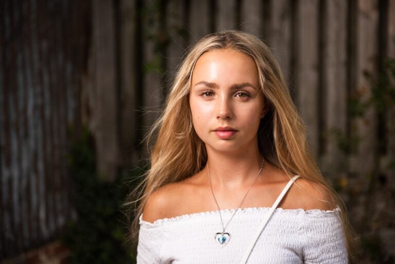 Ambient light in photography (what is it and how do you use it?)