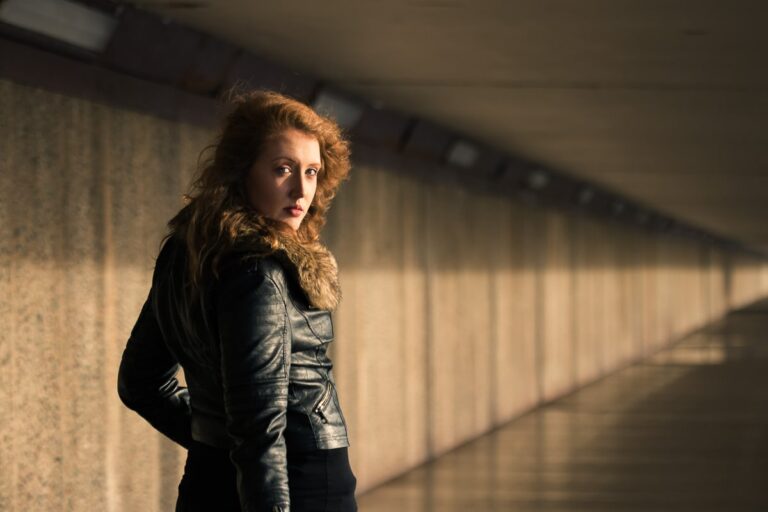 5 hard light photography tips you need to know, plus pros and cons