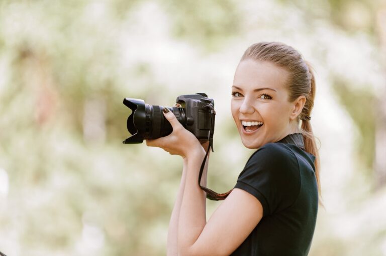 How to hold a camera correctly for sharp photos (avoid camera shake)