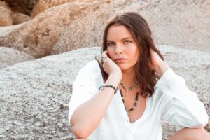 Flat light photography: how, when and why use it for portrait lighting